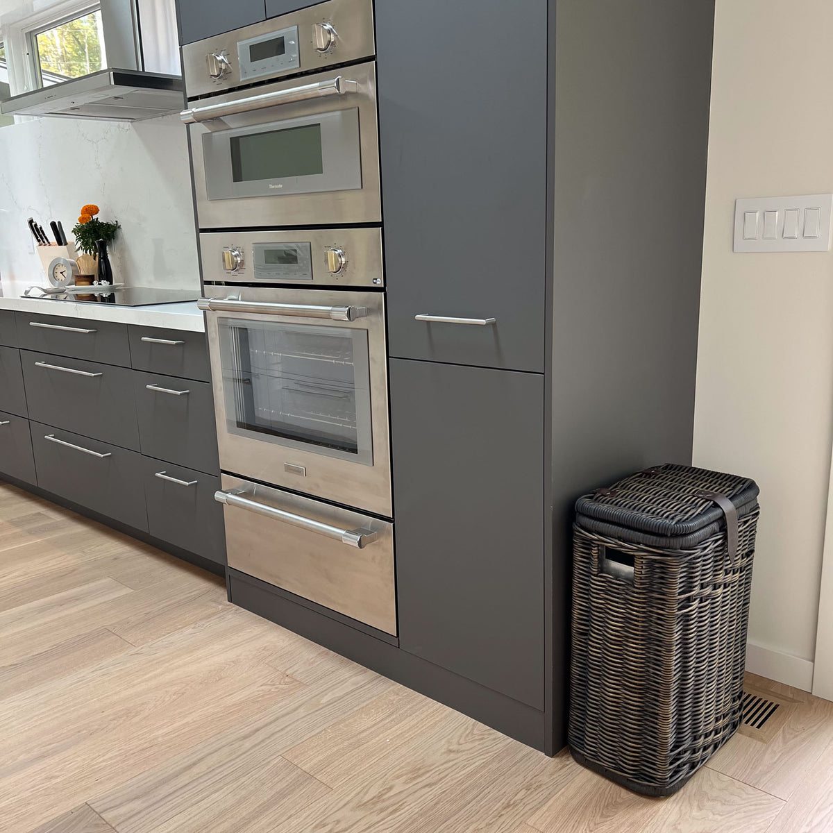 Wicker Kitchen Waste Basket with Metal Liner